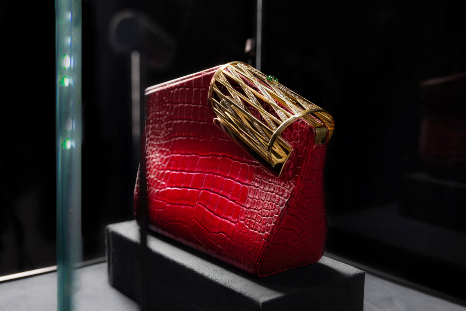 The Haute Couture of sculpted High Jewelry handbags - Betremant Paris